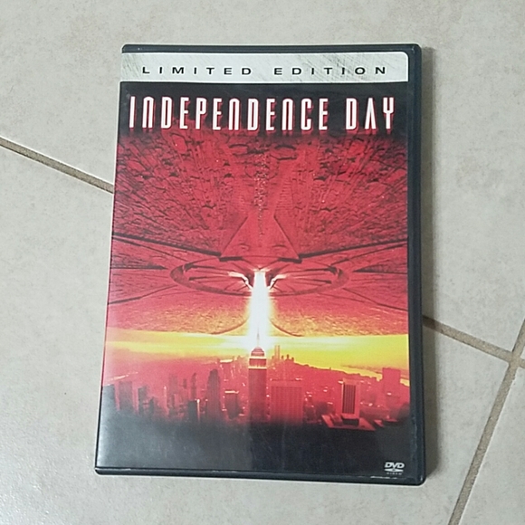 Media | Independence Day Dvd | Poshmark